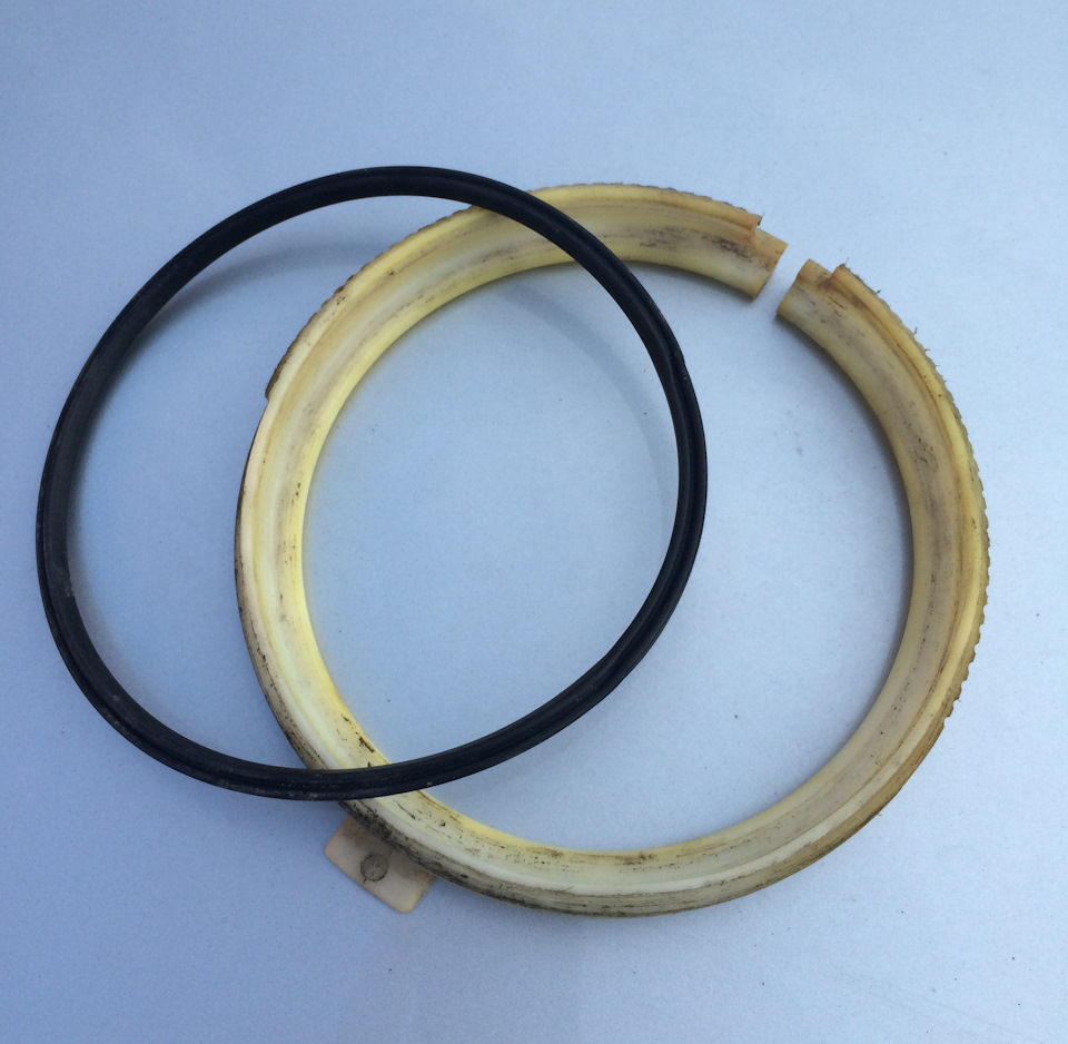 Прокладка и адаптер бензонасоса — BMW 5 series (E60), 2,5 л, 2005 года ...