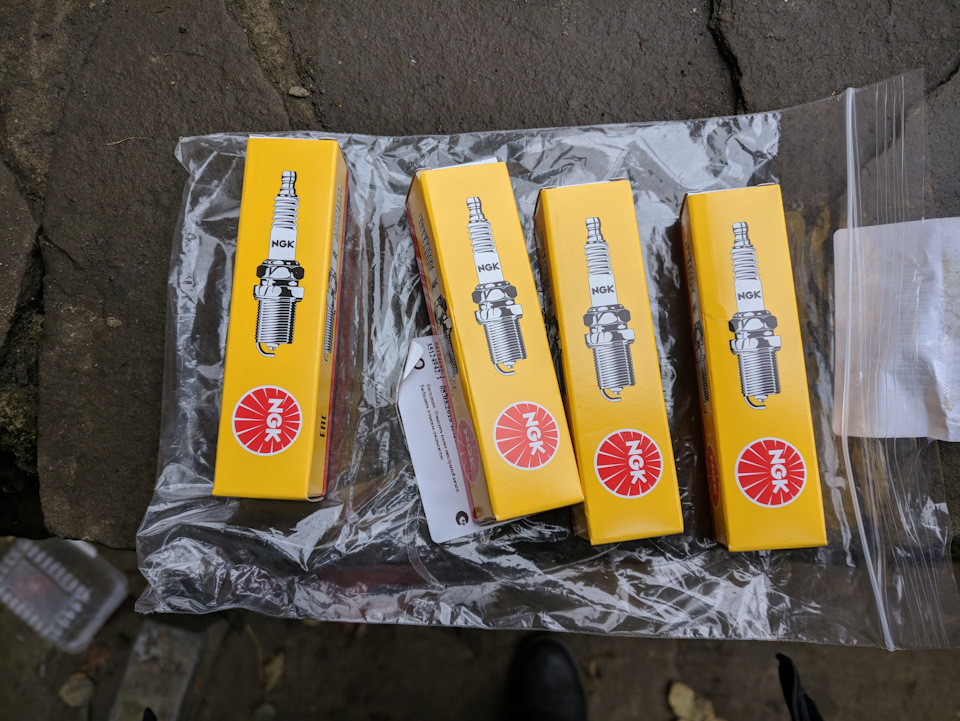 6️⃣4️⃣_ Замена свечей 1885510061 на NGK 1578 (LZKR6B-10E) — KIA Rio (3G ...