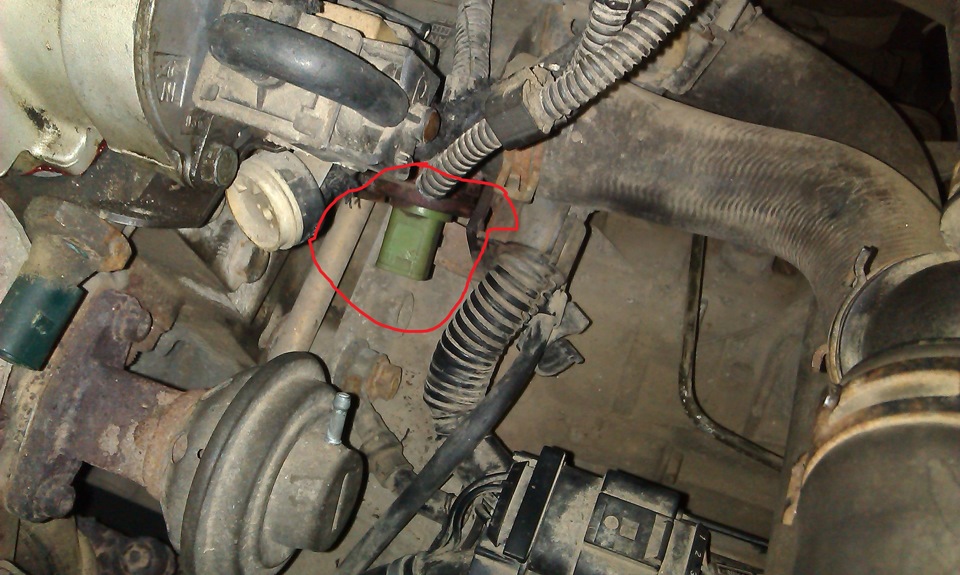 Чистка дроссельной заслонки, замена ДТОЖ — Volkswagen Golf Mk4, 1999 ...