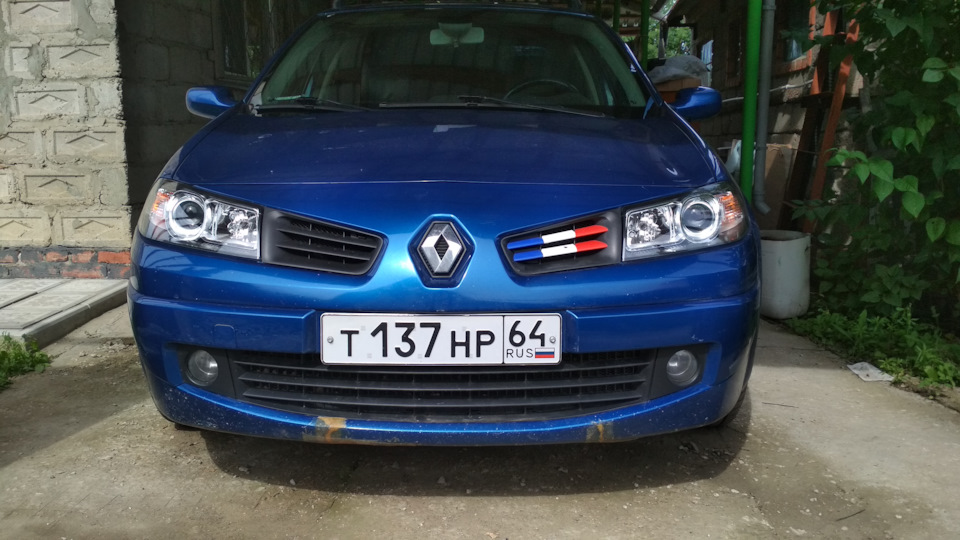 Новые фары Valeo — Renault Megane II, 1,6 л, 2007 года | запчасти | DRIVE2