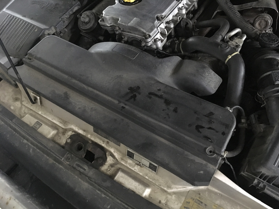 Накладка диффузора вентилятора охлаждения и крышка двигателя TD5 — Land ...