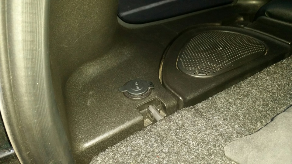 Розетка 12 v в багажник — Chevrolet Niva (1G), 1,8 л, 2013 года ...