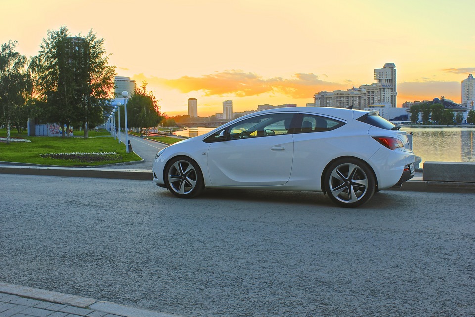 Sunset или фотосет на закате. — Opel Astra J GTC, 1,4 л, 2012 года ...