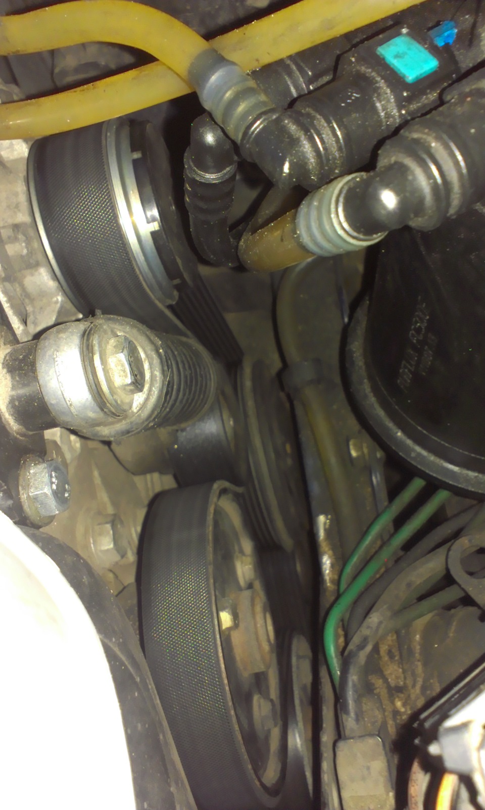 замена шкива генератора — Renault Scenic I, 1,9 л, 2000 года | своими ...