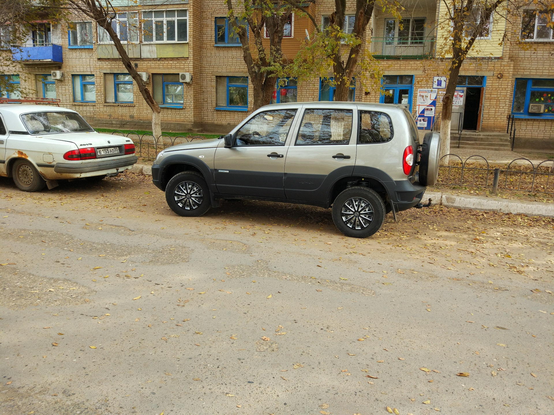 Легкий тюнинг😊 — Chevrolet Niva GLX, 1,7 л, 2017 года | тюнинг | DRIVE2