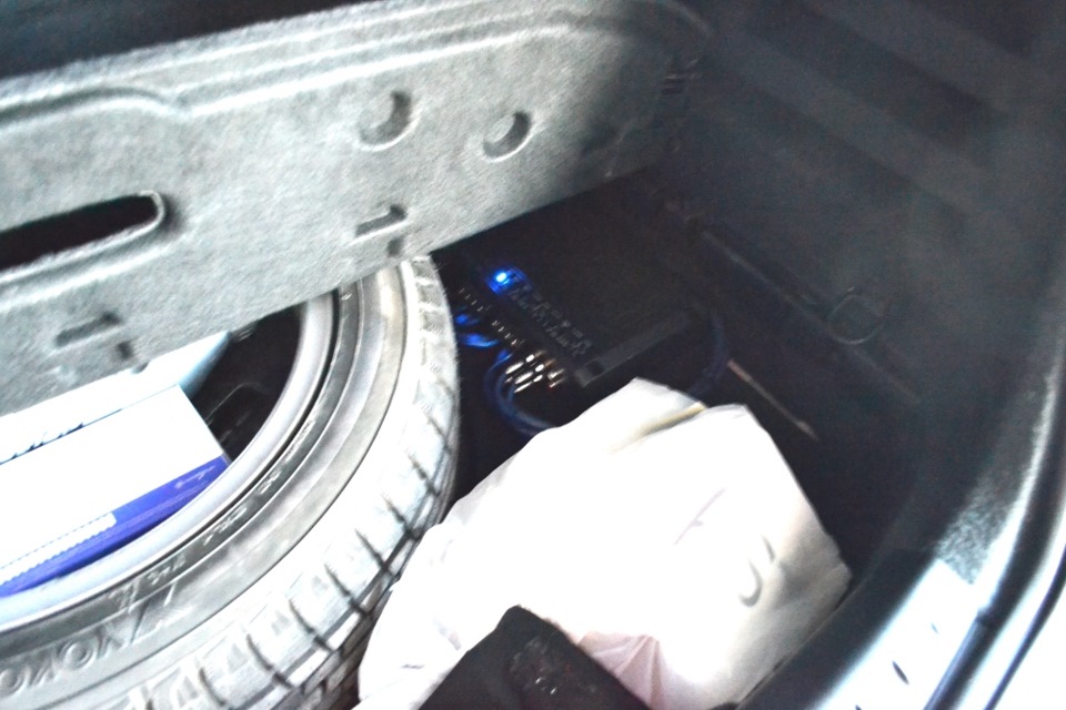 Sound system st.1 — установка — SEAT Altea Freetrack, 2 л, 2013 года ...