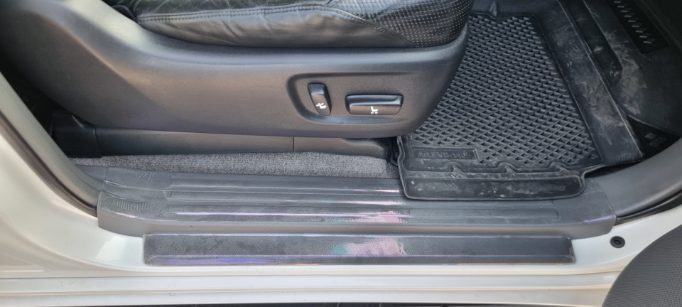 Замена хромированых накладок (оправ) ПТФ и другое Toyota land Cruiser ...