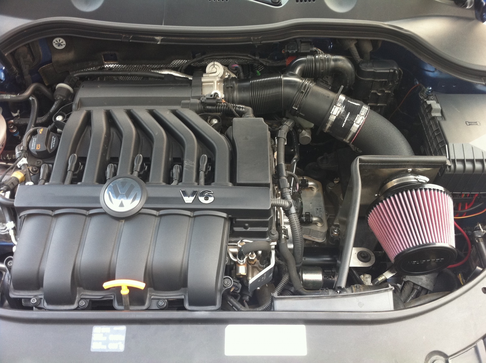 Neuspeed P-FLO intake kit — Volkswagen Passat R36, 3,6 л, 2010 года ...