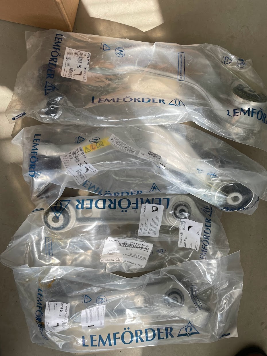 Поменял передние рычаги — BMW 7 series (G11/G12), 4,4 л, 2017 года ...