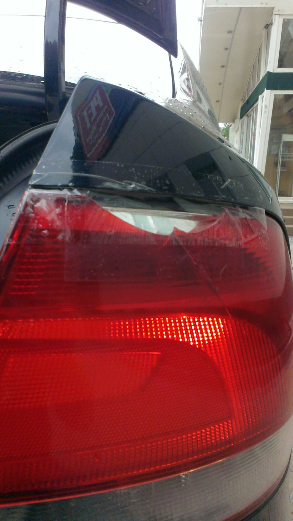 Неприятности с задним фонарём — Volkswagen Polo Sedan, 1,6 л, 2012 года ...