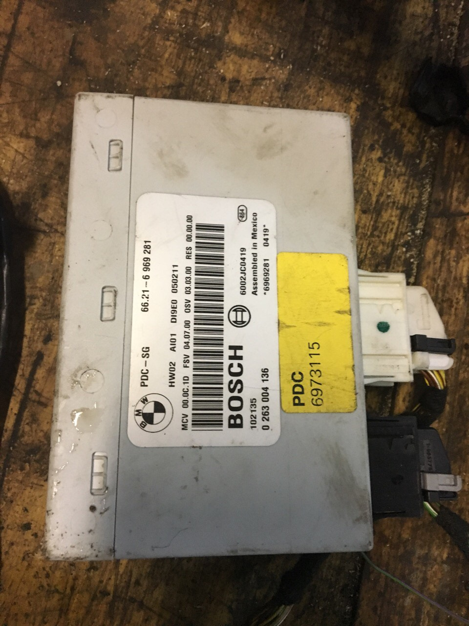 Дооснащение: обвес M-performance, Dynamic xenon, PDC, плавник, радиатор ...