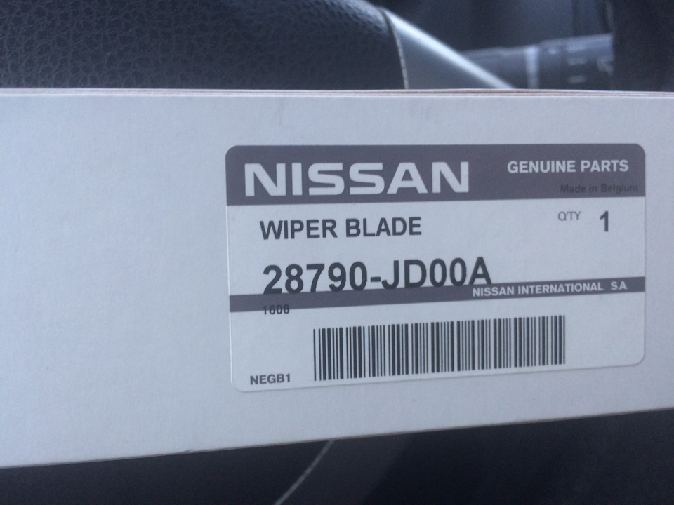 28790JD00A Щетка стеклоочистителя 30 см (универсальная) NISSAN INFINITI ...
