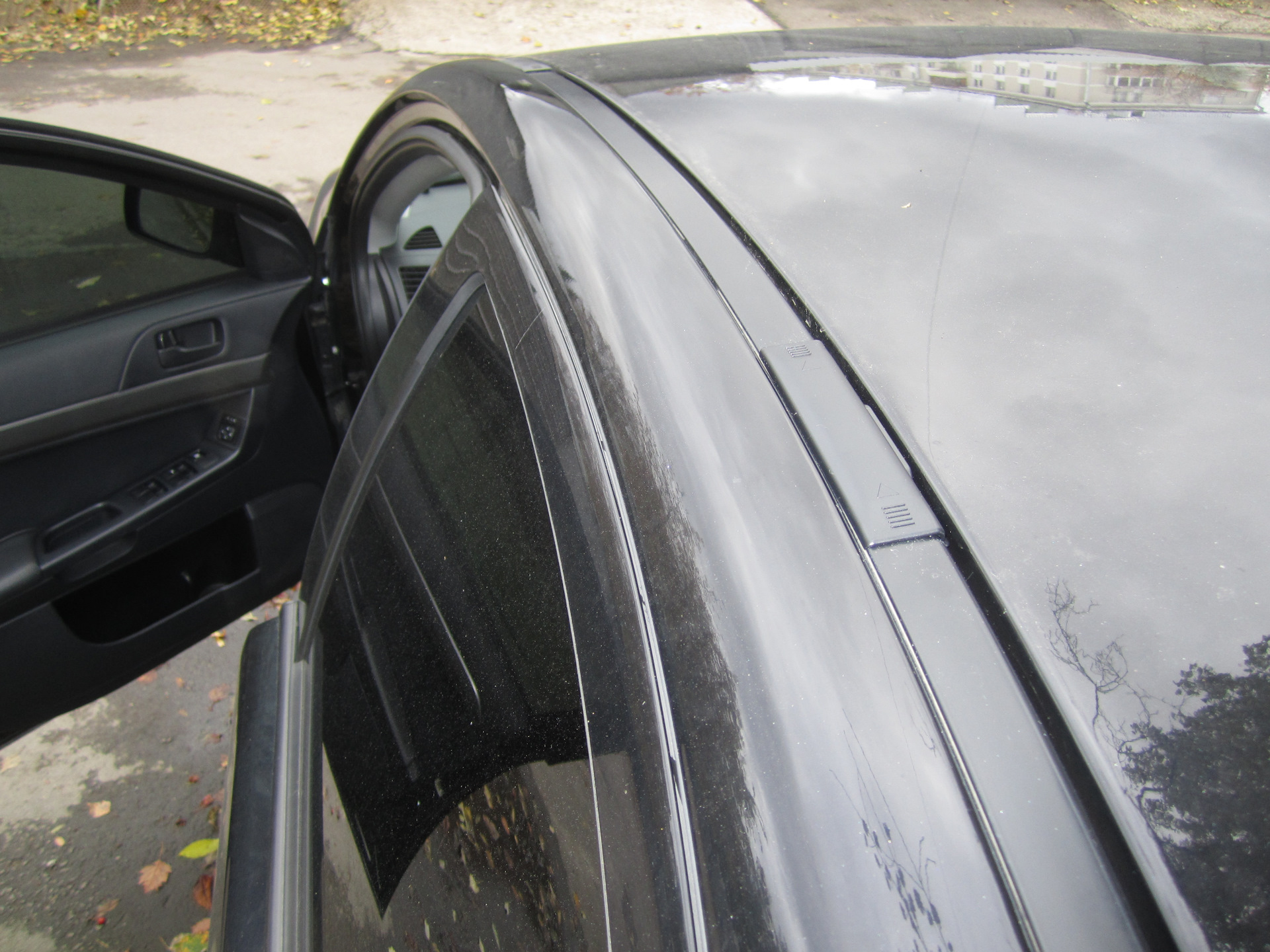 Багажник на крышу: подготовка штатных креплений — Mitsubishi Lancer X ...