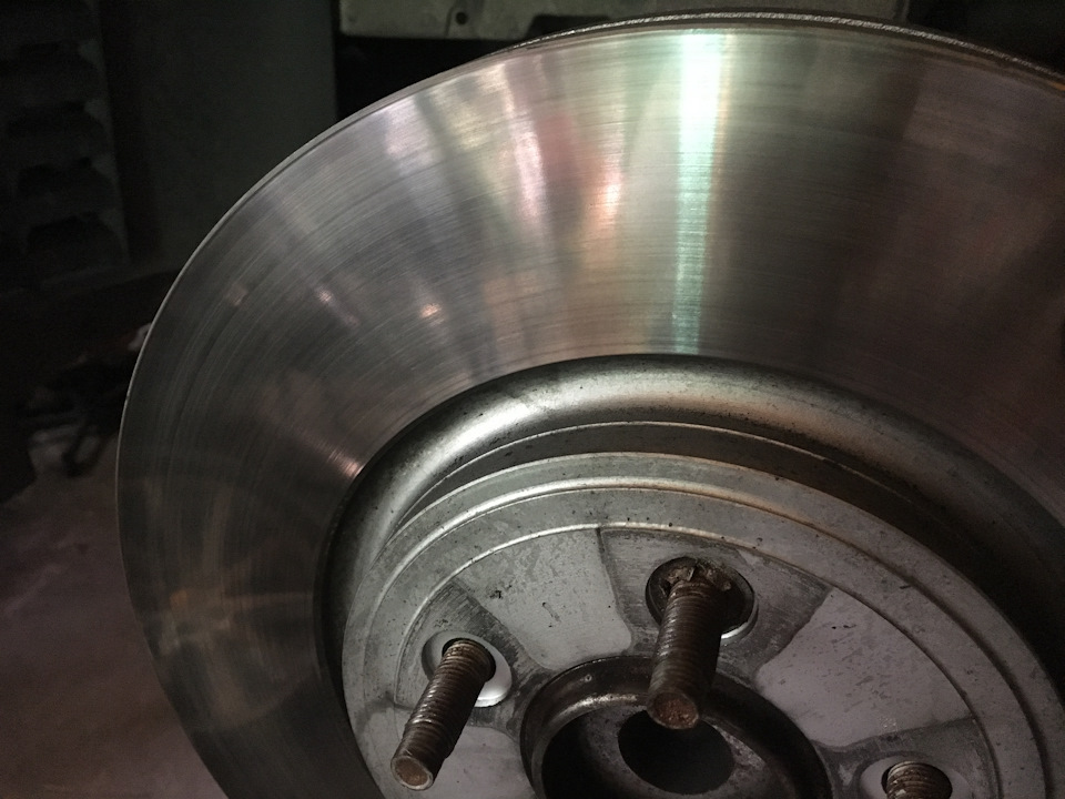 Замена тормозных шлангов, дисков и колодок — Jaguar XF (1G), 2 л, 2013 ...