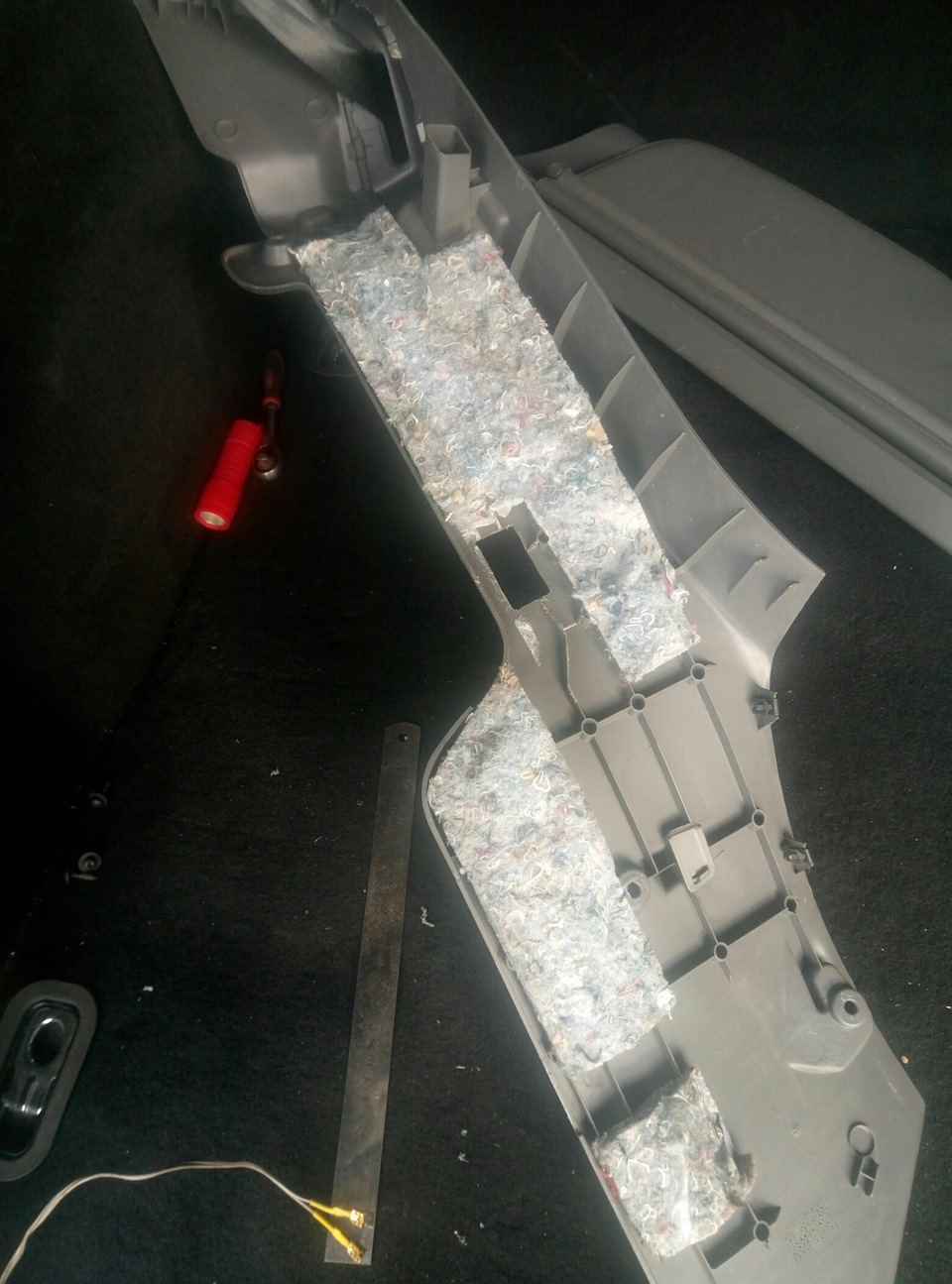 Додаткове освітлення багажника — Ford Focus Wagon II, 1,6 л, 2010 года ...