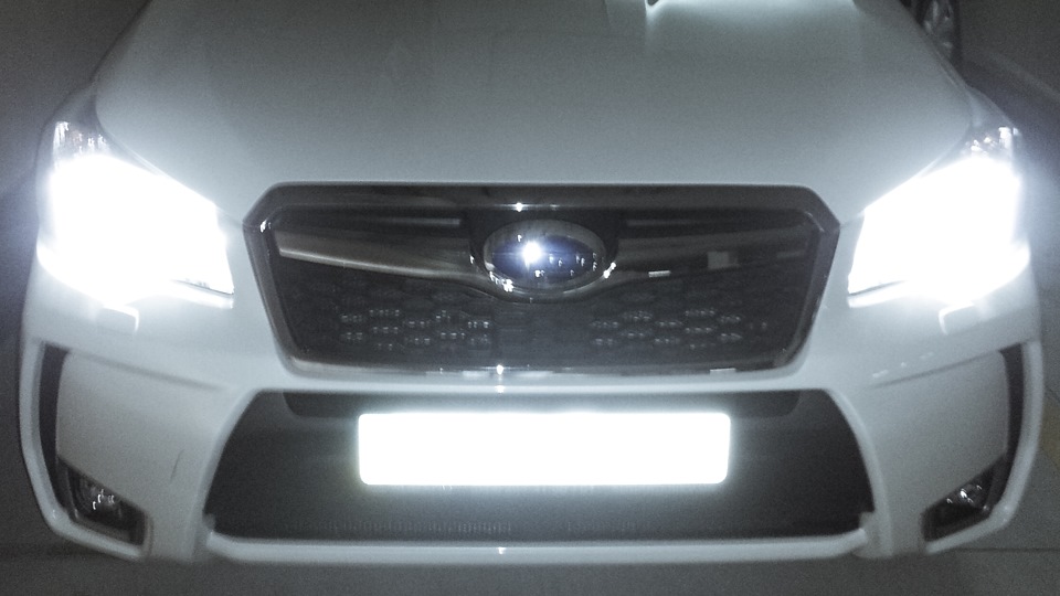 Брызговики, резиновые коврики в салон и багажник — Subaru Forester (SJ ...