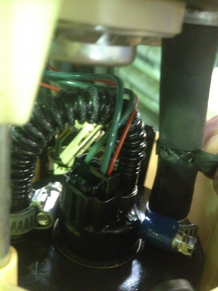 Замена топливного фильтра ч3 — Toyota Corolla (120), 1,8 л, 2001 года ...