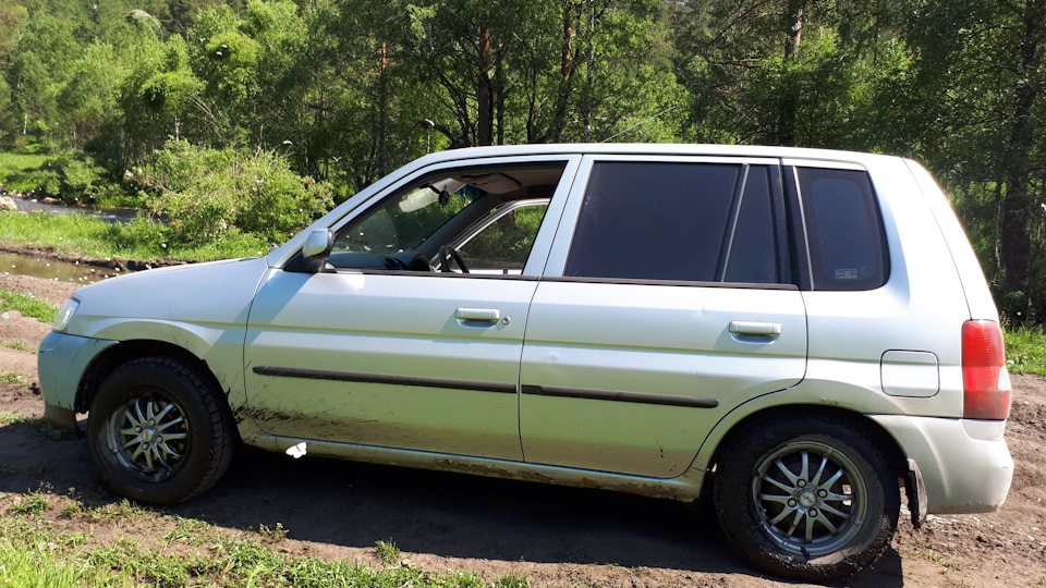 Mazda Demio (1G) 1.3 бензиновый 2000 | на DRIVE2
