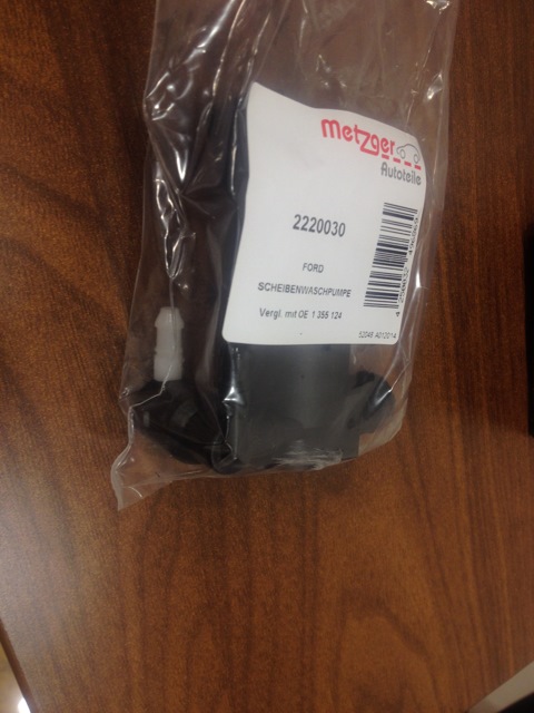 1355124 Насос омывателя лобового стекла (а/м с задним омывателем) / 03 ...