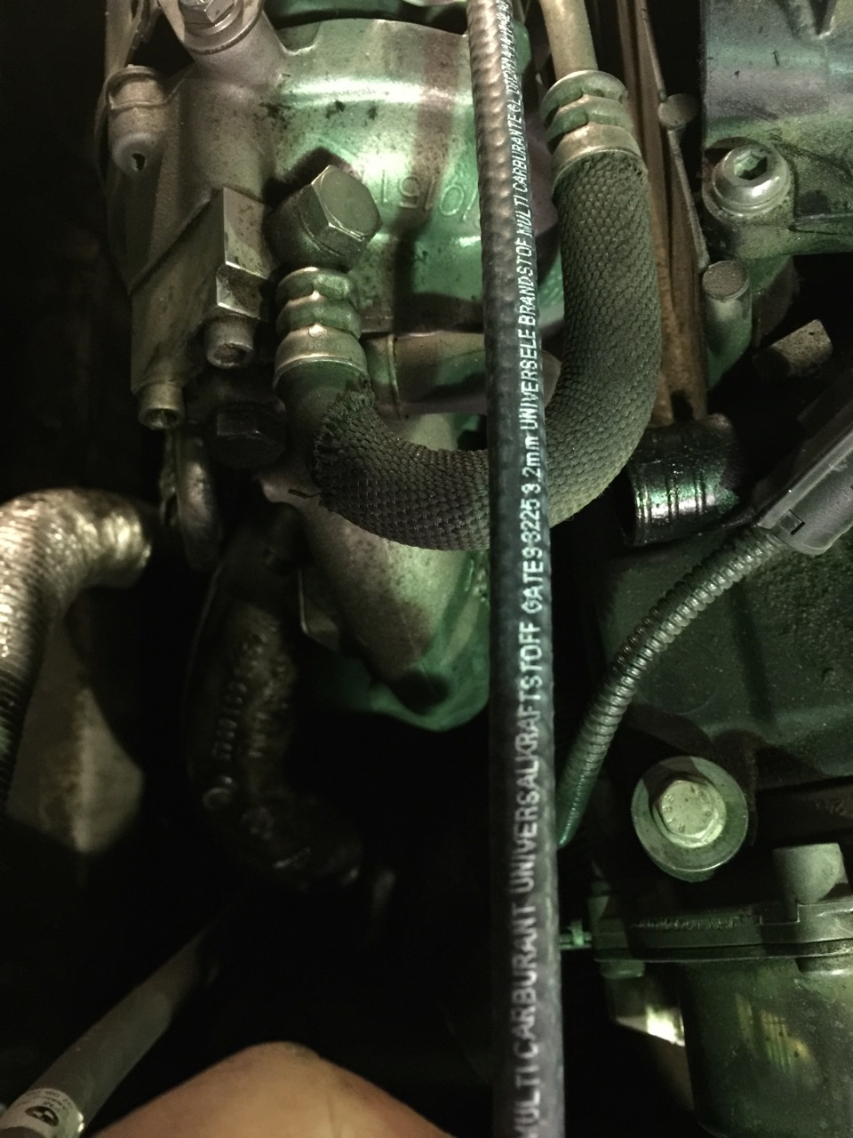 Замена вакуумных трубок. — BMW X5 (E70), 3,5 л, 2009 года | визит на ...