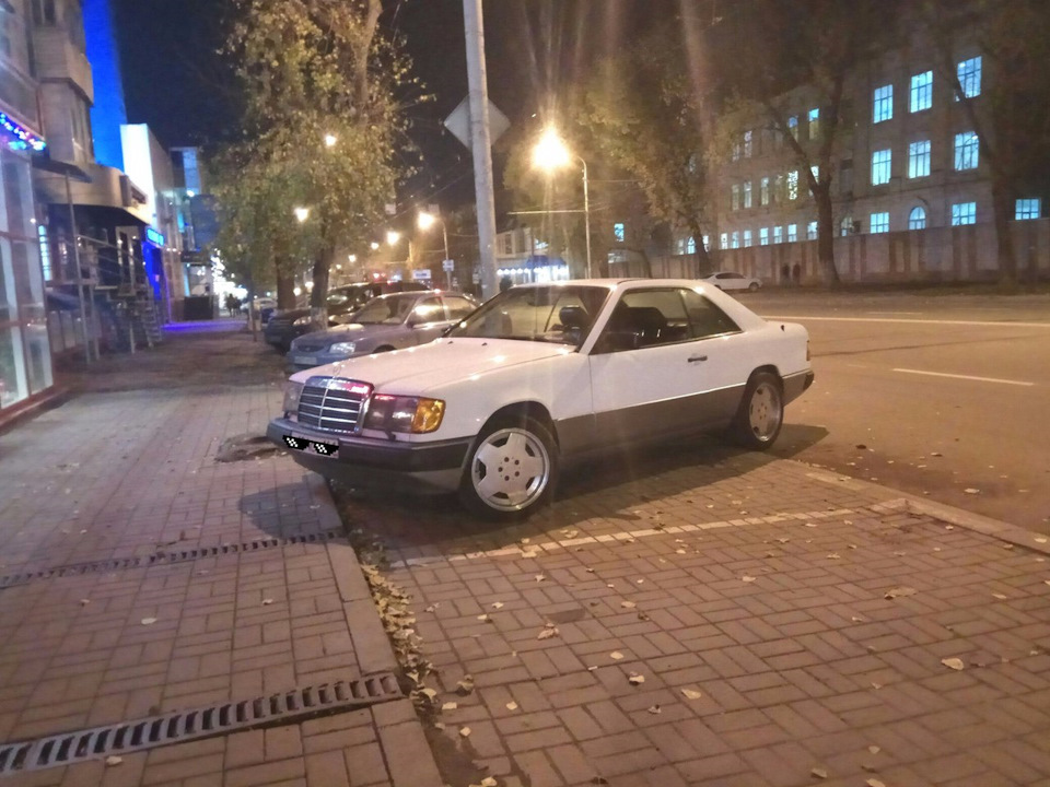 На каких колёсах вид имеет? — Mercedes-Benz E-Class (W124), 3 л, 1988 года | колёсные диски | DRIVE2