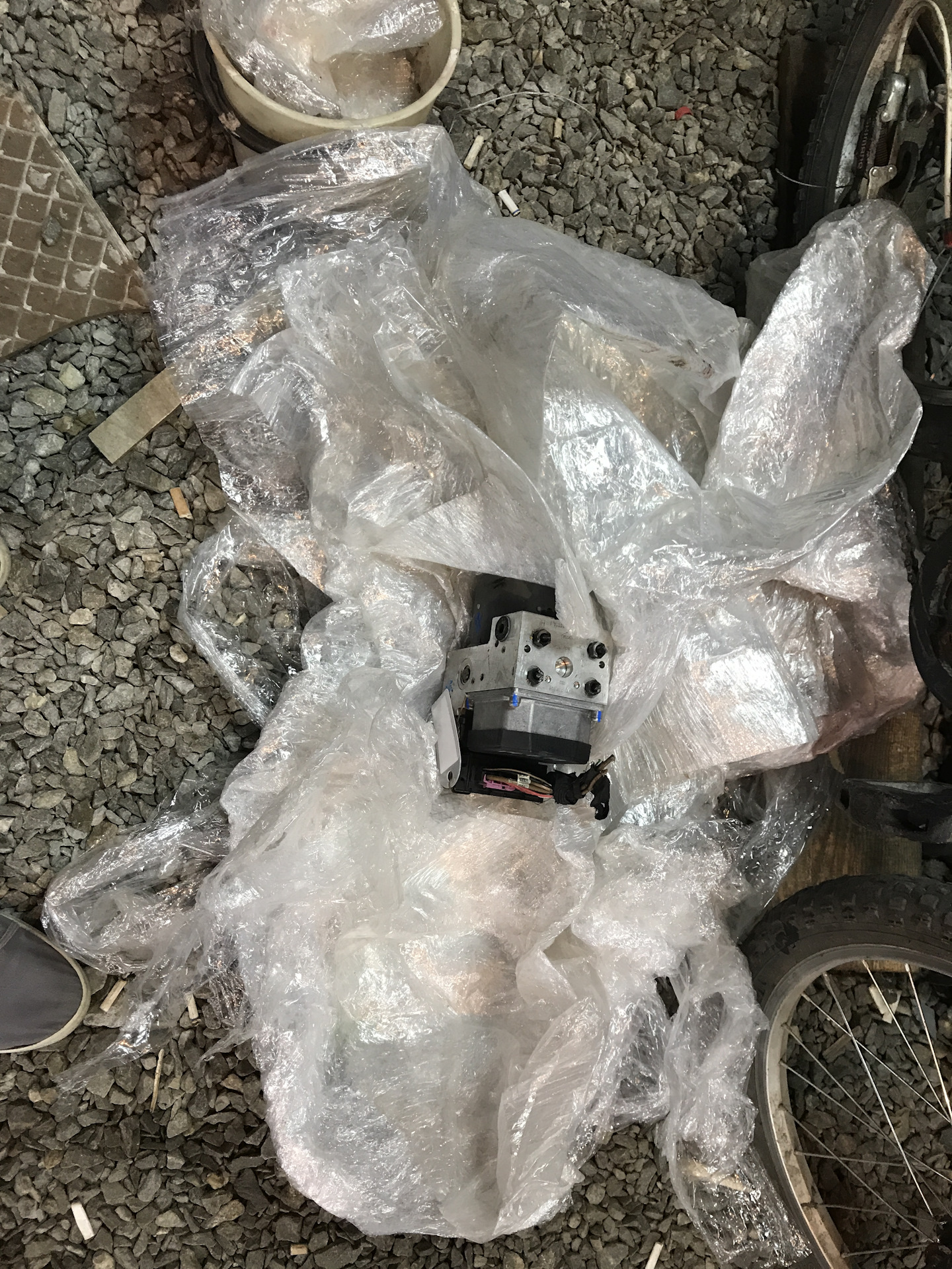 Замена блока ABS — Audi A6 (C5), 2,4 л, 1999 года | своими руками | DRIVE2