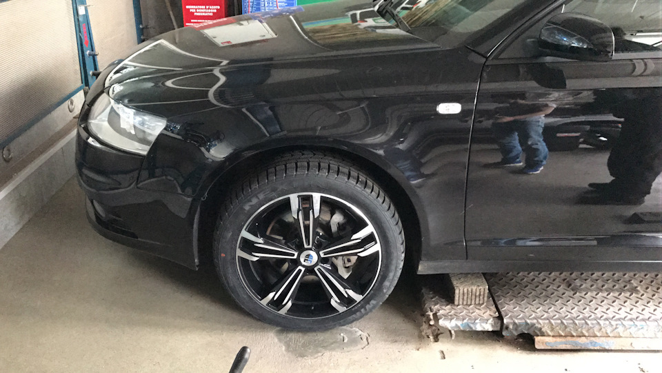 Зимний комплект колес — Audi A6 (C6), 3 л, 2008 года | колёсные диски ...