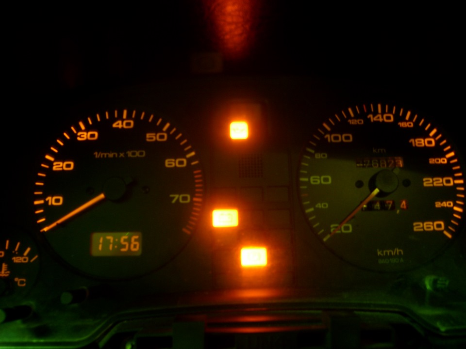 3 Бачек дверь и лампочки — Audi 80 B4 2 6 л 1993 года своими