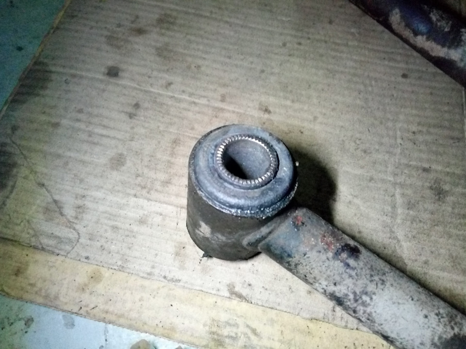 MB109684 Сайлентблок переднего нижнего рычага передний Mitsubishi ...