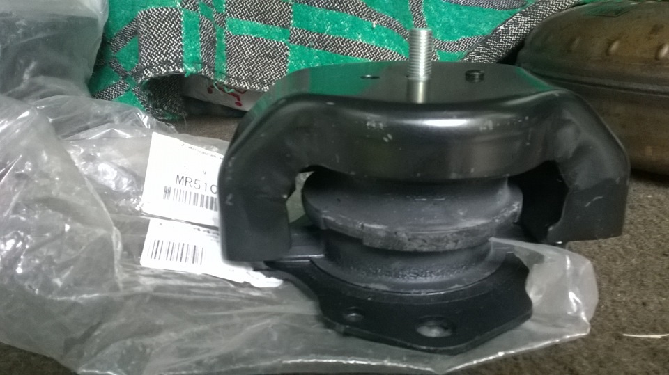 MR510056 ПОДУШКА КРЕПЛЕНИЯ ПОПЕРЕЧНОЙ БАЛКИ ДВИГ. Mitsubishi | Запчасти ...