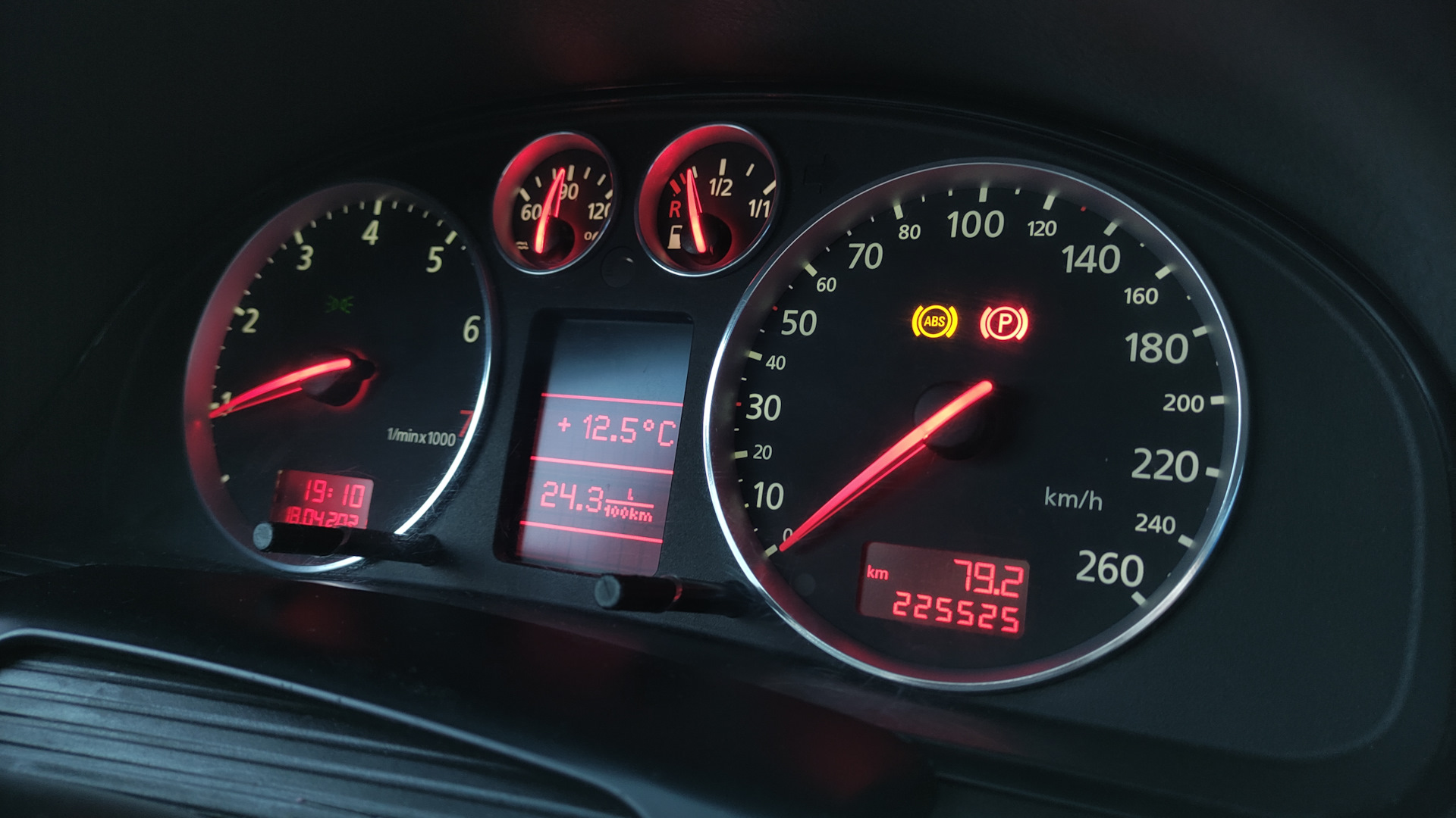 Volkswagen Passat Variant (B5) 1.6 бензиновый 1998 | Red Metallic 1.6i ...