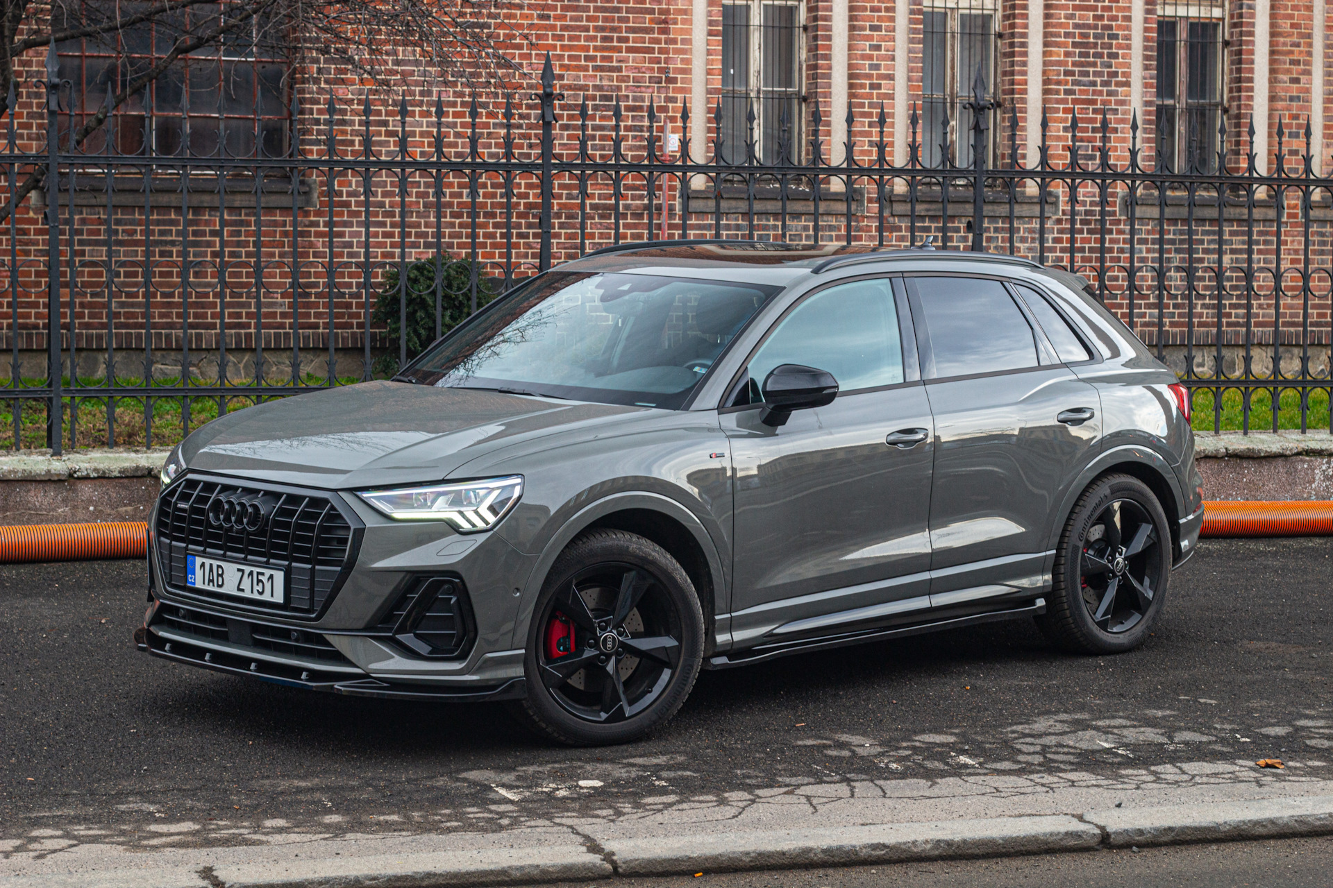 Обвес от Maxton Design… — Audi Q3 (2G), 2 л, 2019 года | стайлинг | DRIVE2