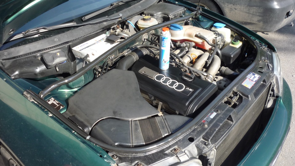 Замена воздушных фильтров с мойкой коробов, крышка клеммы АКБ — Audi A4 ...