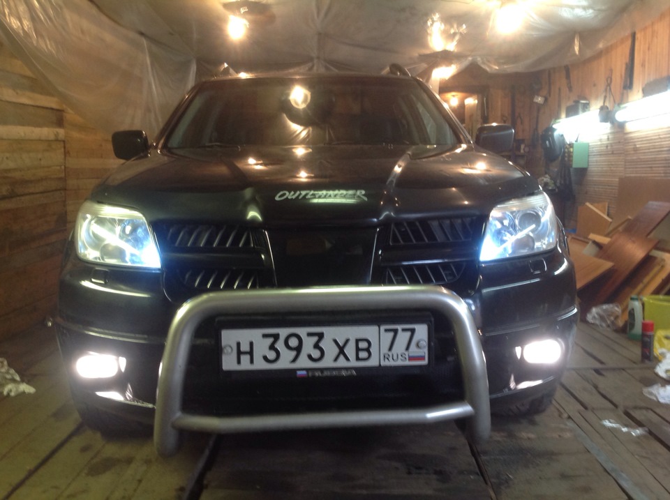 Белые противотуманки — Mitsubishi Outlander (1G), 2,4 л, 2004 года ...