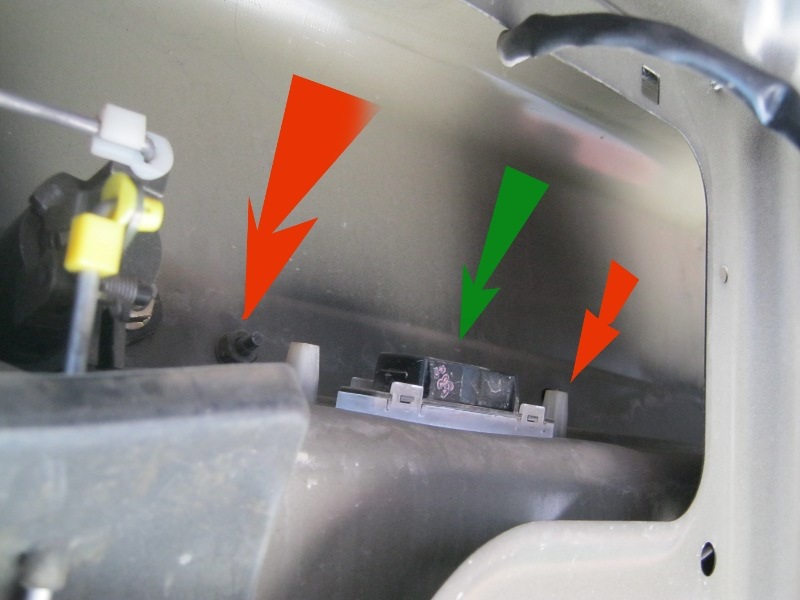 Диодизация. Подсветка заднего номера — Nissan Almera II (N16), 1,5 л ...