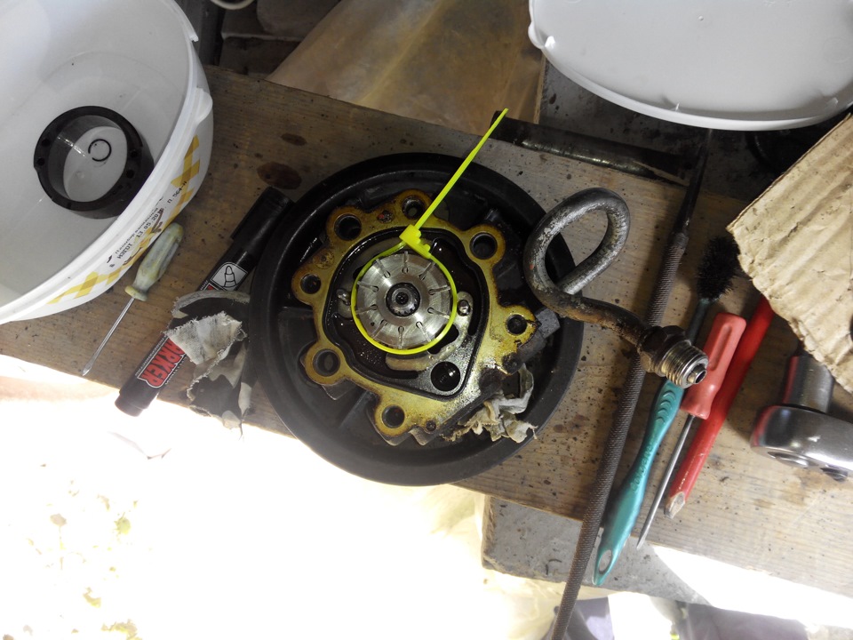 10. ГУР intrepid/concorde/lhs/300m — Dodge Intrepid II, 2,7 л, 2000 ...