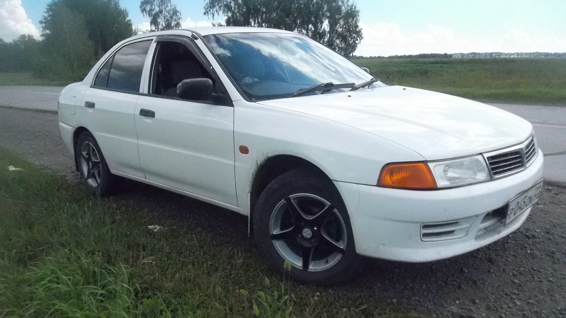 Mitsubishi Lancer VI 1.3 бензиновый 2000 | на DRIVE2