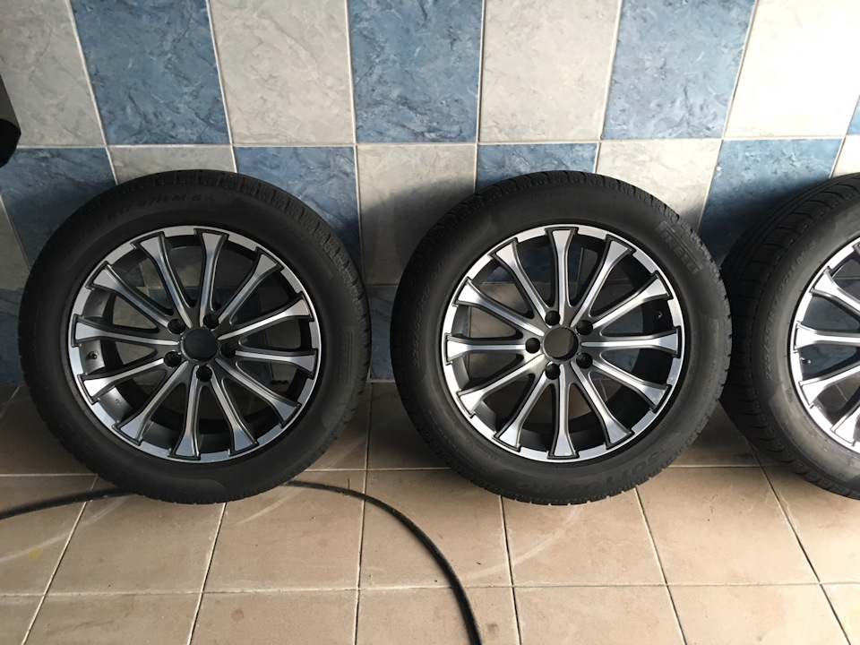 Продажа Диски шини VW R-17 5.112 — Volkswagen Passat B6, 2 л, 2007 года ...