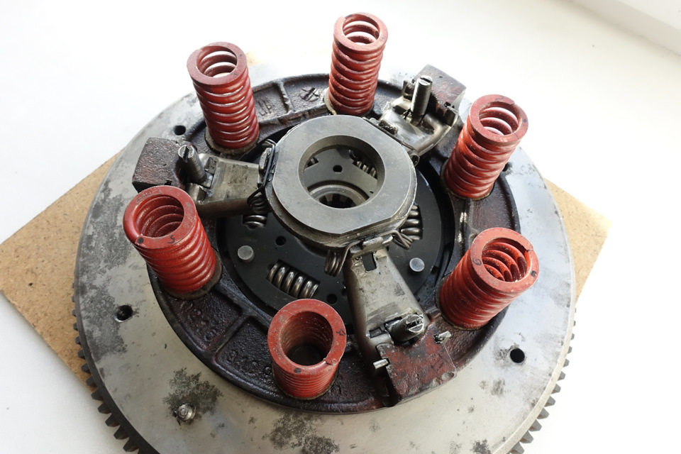 Сборка сцепления 402-1601090-А с «прямыми» пружинами. — Москвич 426, 1 ...