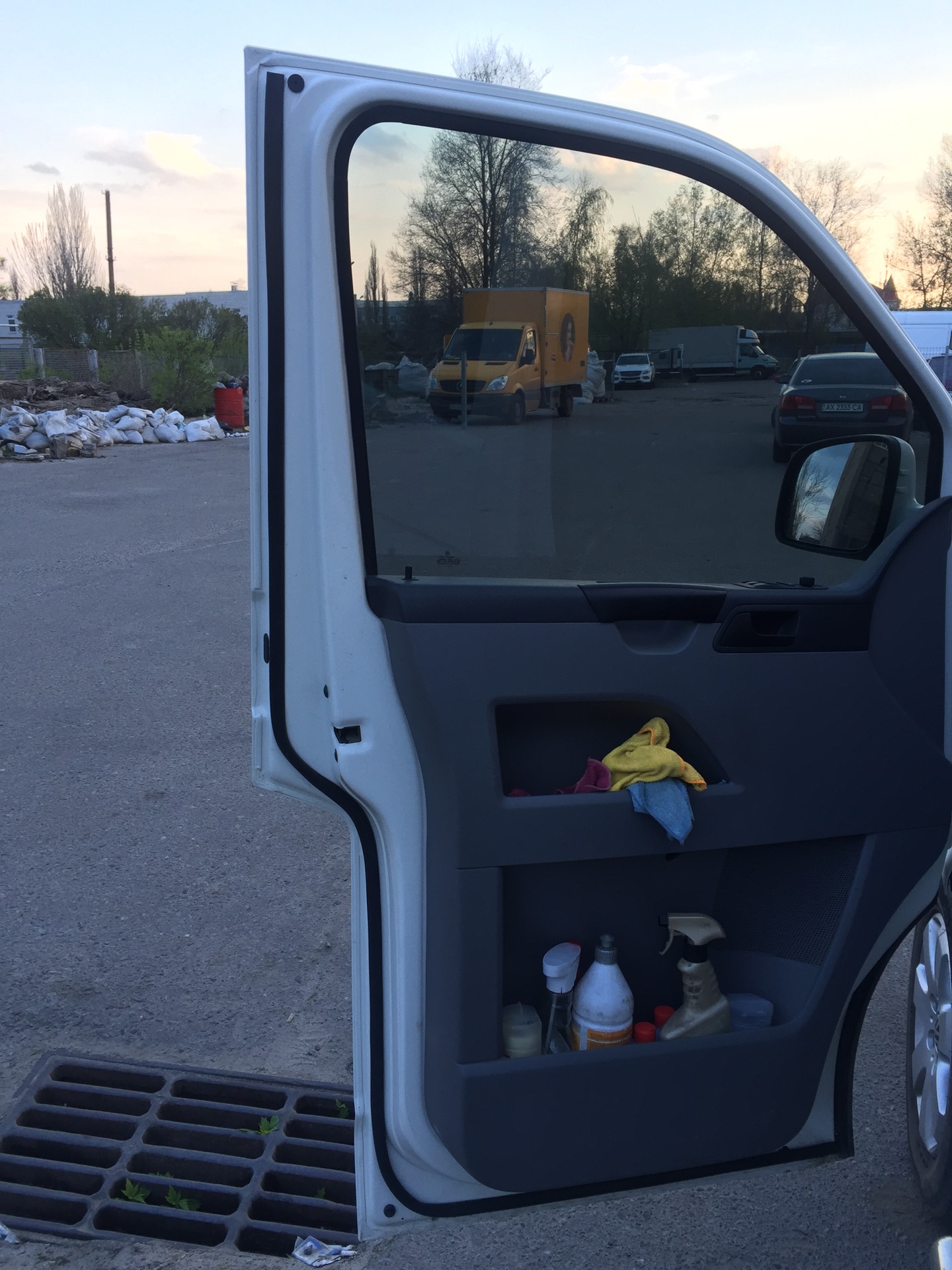 Установил уплотнительные резинки на двери — Volkswagen Transporter T5 ...