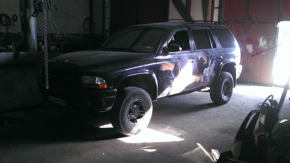 БольшОй гараж для мАленькой машины) — Dodge Durango I, 4,7 л, 2000 года ...