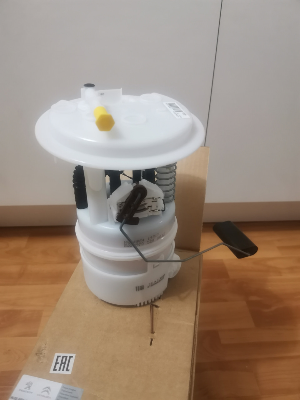 Топливный насос ew10a — Citroen C5 (2G), 2 л, 2008 года | запчасти | DRIVE2