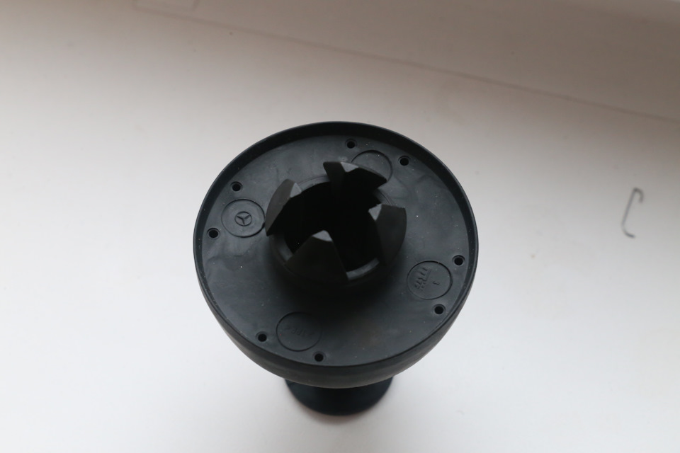 Пара оригинальных мелочей #2 — Mercedes-Benz E-class (W210), 2 л., 1996 ...