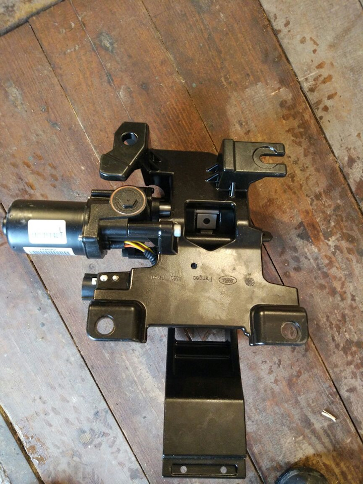 VPLGP0140 КРЕПЛЕНИЕ ПОДНОЖКИ Jaguar Land Rover | Запчасти на DRIVE2