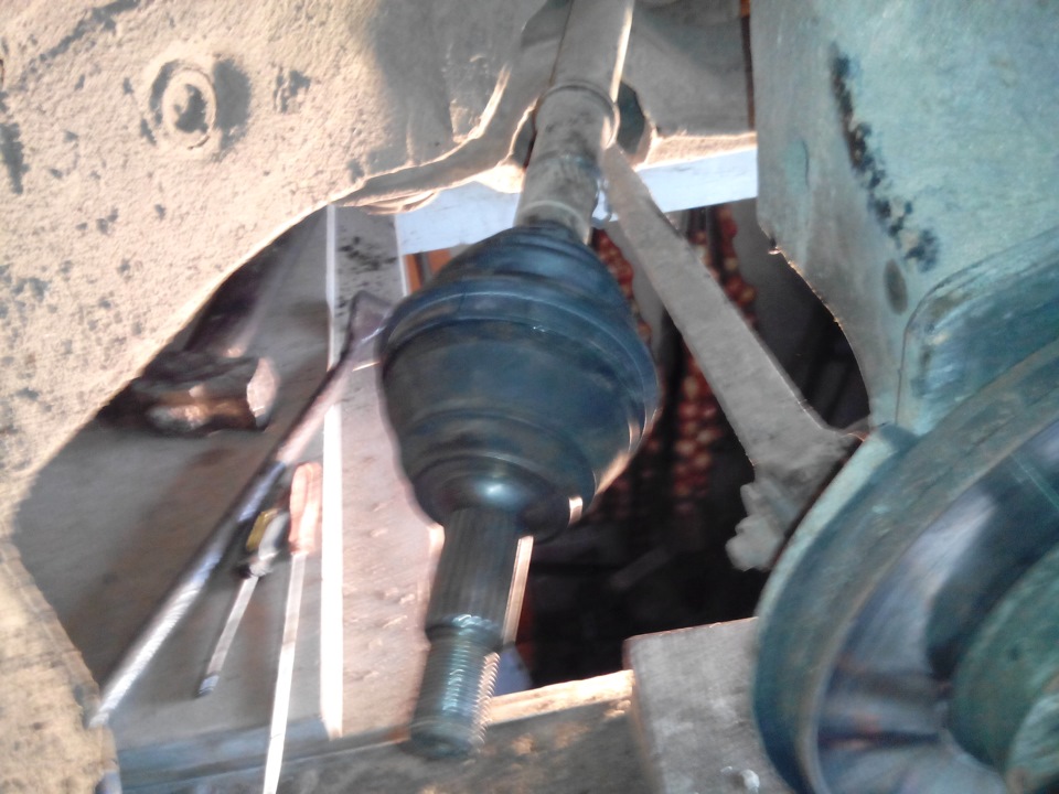 Замена пыльничка шрусса. — Audi 100 Avant (C3), 2,2 л, 1984 года ...