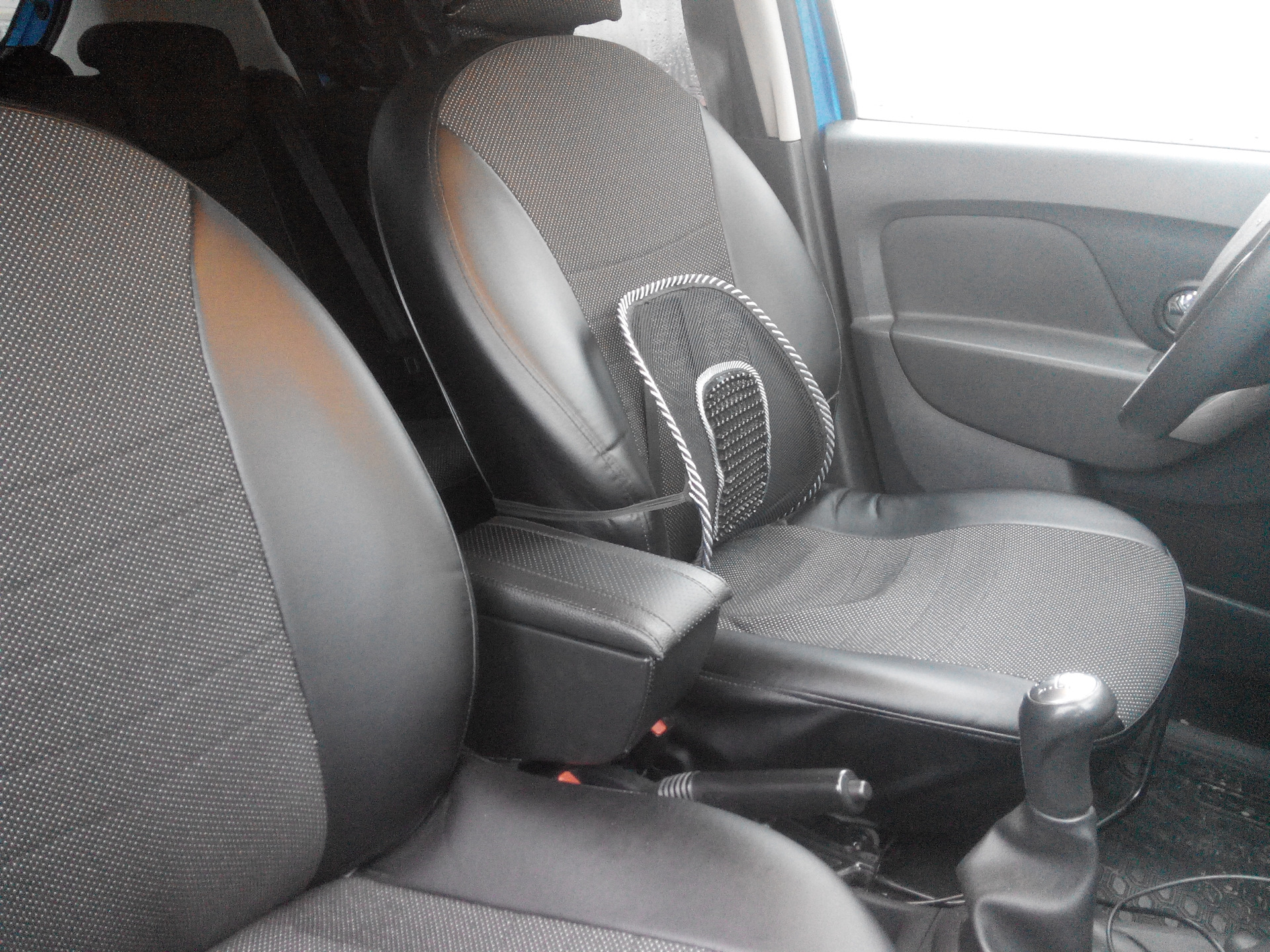 Подлокотник от КЕТ-тюнинг — Renault Sandero 2G, 1,6 л, 2014 года ...