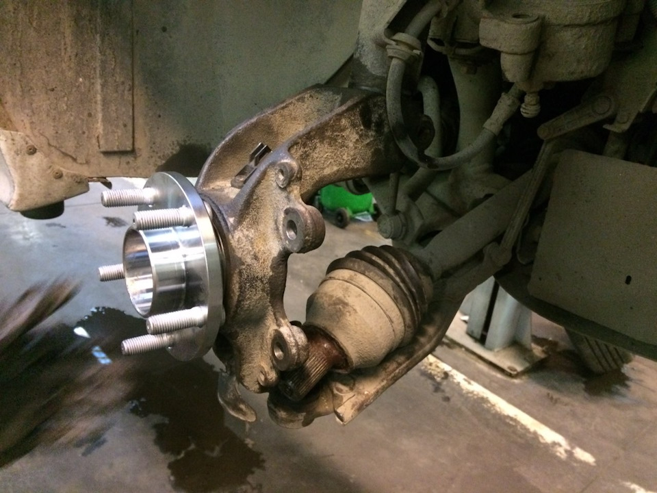 Замена ступиц — Ford Focus Hatchback II, 1,8 л, 2008 года | поломка ...