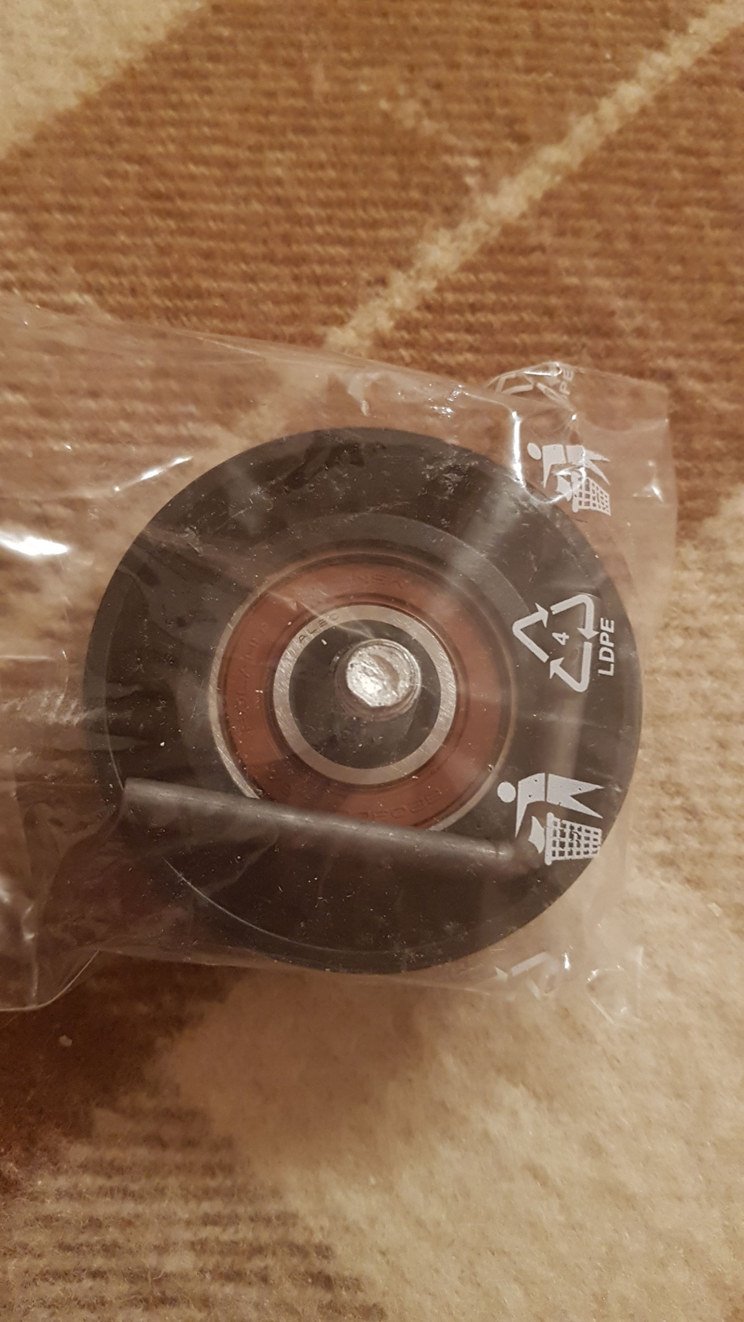 Замена ремня генератора. — Volkswagen Passat B7, 1,8 л, 2012 года ...