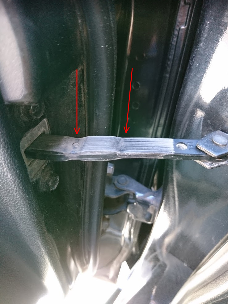 Ограничители дверей. Что не так с ними? — Mazda 3 (1G) BK, 2 л, 2005 ...