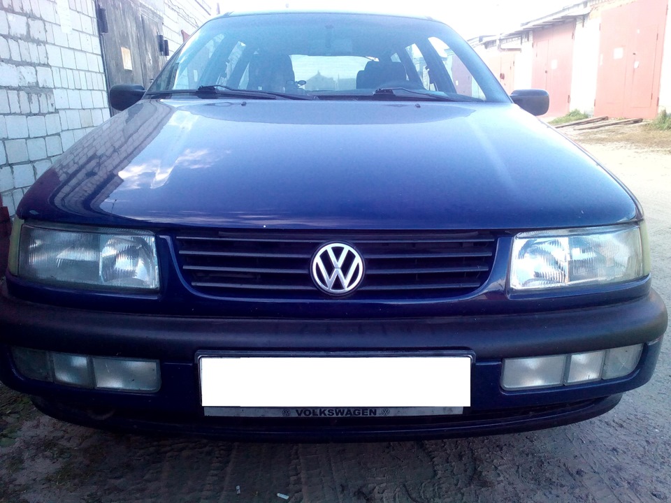 Решетка без значка — Volkswagen Passat B4 1 9 л 1995 года